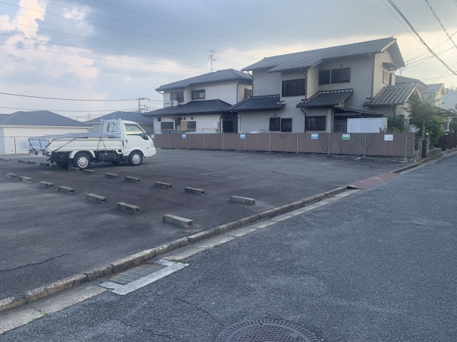 上村ガレージ（第1） | 予約のできる駐車場 リザパー